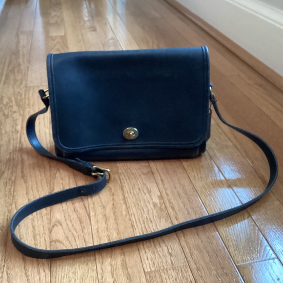 Coach | Bags | Vintage Coach Black Leather Ridgefield Flap Bag 982 ...